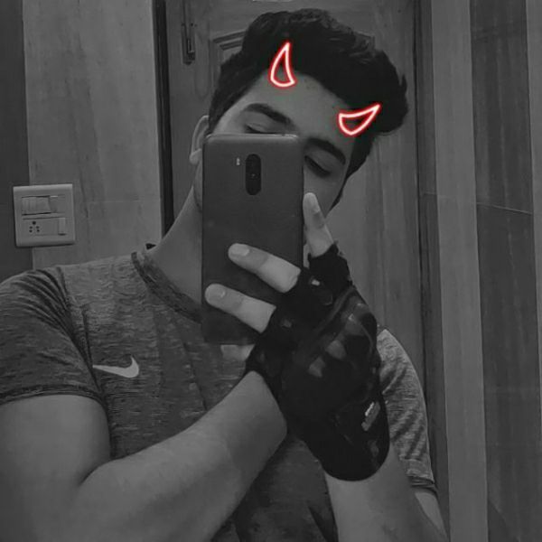 Watch 9riw Live game streaming Valorant India LiveStream | 10000 Rooter ...